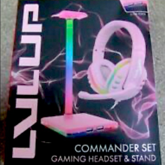 Vivitar | Headphones | Lvlup Commander Set Pink Gaming Headset Stand ...